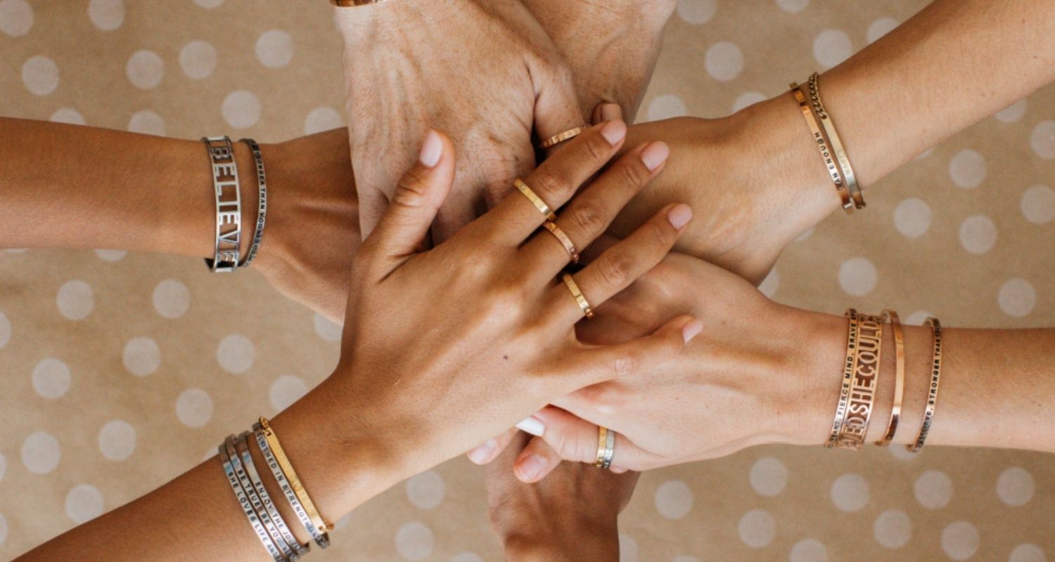 Gifts for Team Members and Coworkers - Mantra® by MantraBand®