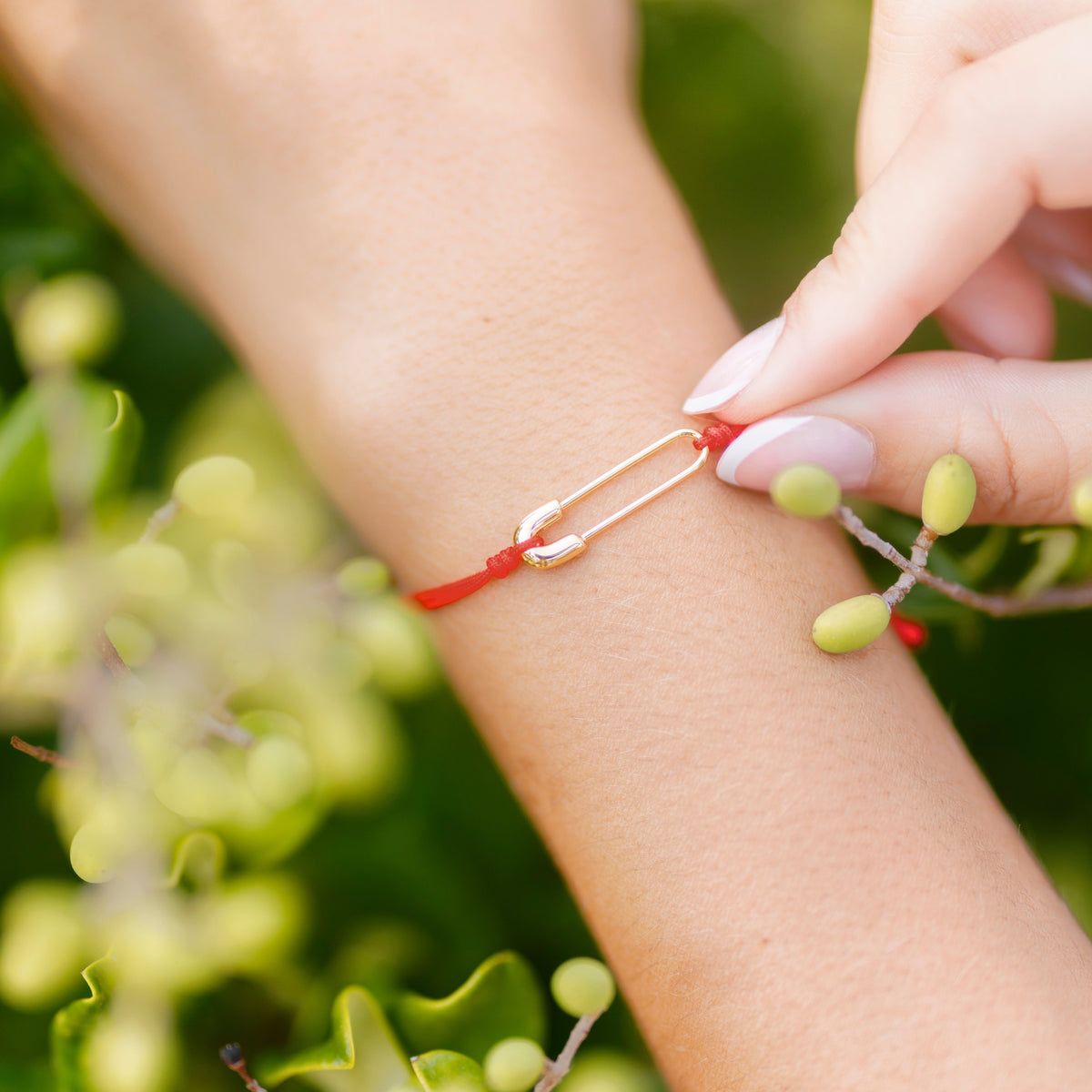 Safety Pin Thread Bracelet – Protection & Support | Mantra® Jewelry